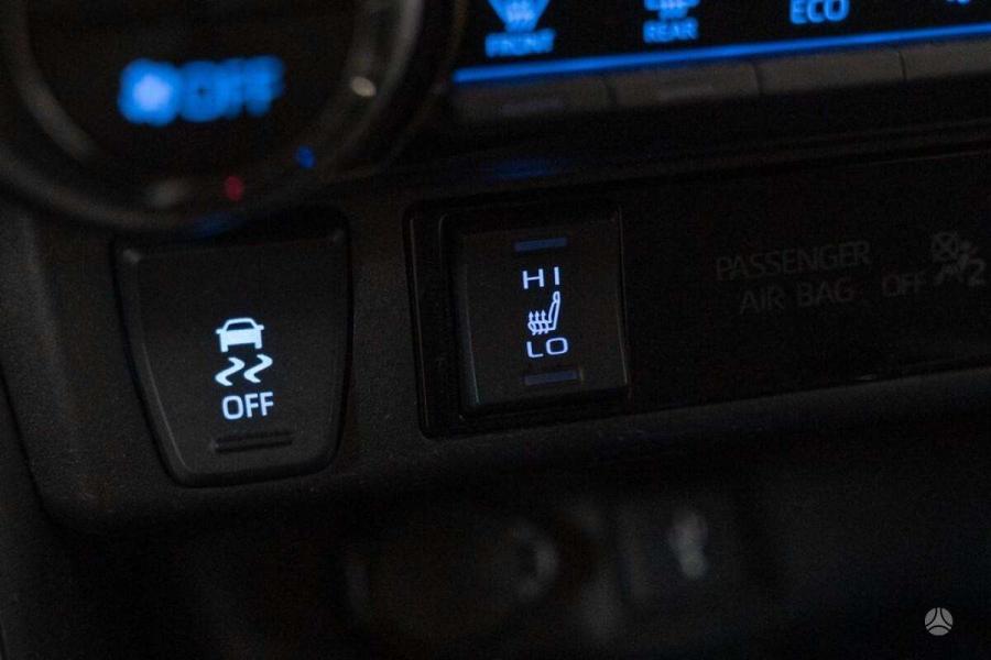 Pelēks Toyota RAV4 2022 Viļņa, ar dzinēja tilpumu 2.00 L un nobraukumu 86 tūkst. km par 24800 €, foto 17 vietnē AUTOMOTO.COM.LV