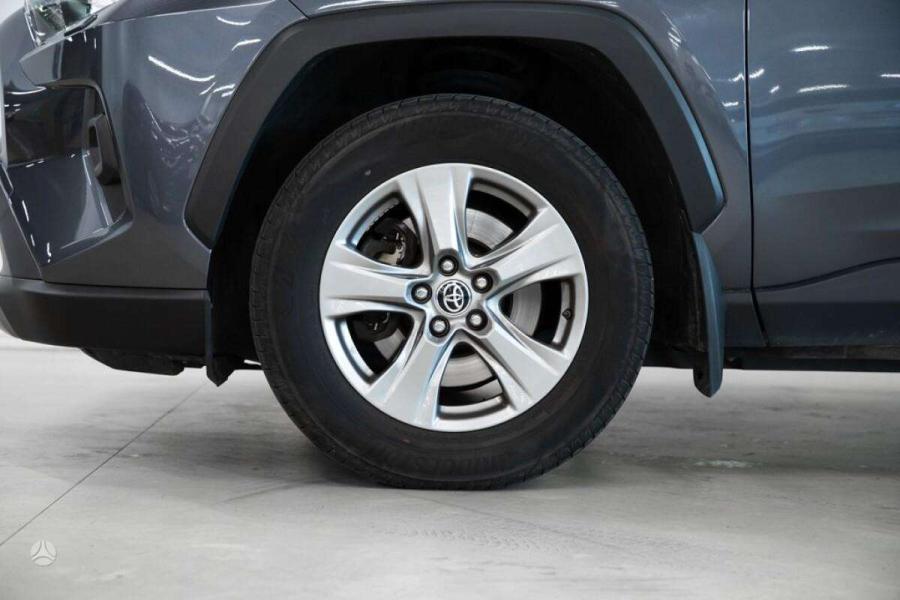 Pelēks Toyota RAV4 2022 Viļņa, ar dzinēja tilpumu 2.00 L un nobraukumu 86 tūkst. km par 24800 €, foto 23 vietnē AUTOMOTO.COM.LV