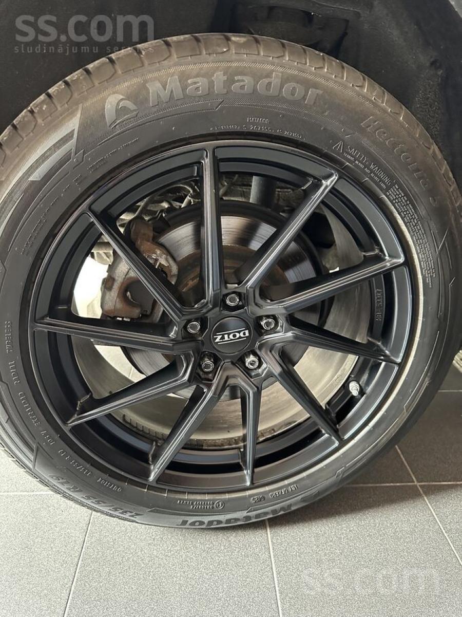 Pelēks Toyota RAV4 2022 Rīga, ar dzinēja tilpumu 2.50 L un nobraukumu 67 tūkst. km par 34850 €, foto 12 vietnē AUTOMOTO.COM.LV