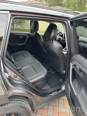 Pelēks Toyota RAV4 2022 Rīga, ar dzinēja tilpumu 2.50 L un nobraukumu 67 tūkst. km par 34850 €, foto 18 vietnē AUTOMOTO.COM.LV