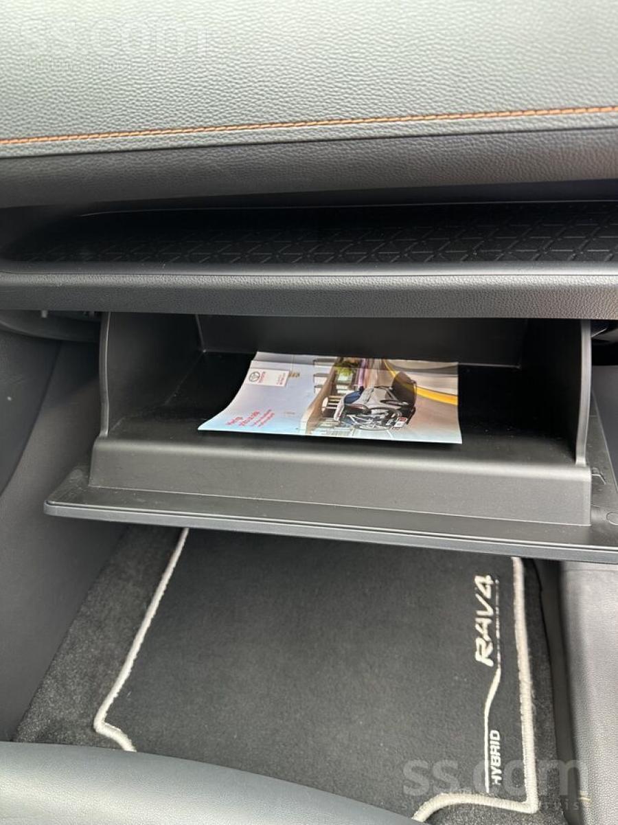 Pelēks Toyota RAV4 2022 Rīga, ar dzinēja tilpumu 2.50 L un nobraukumu 67 tūkst. km par 34850 €, foto 26 vietnē AUTOMOTO.COM.LV