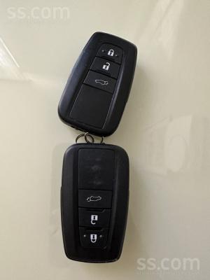 Pelēks Toyota RAV4 2022 Rīga, ar dzinēja tilpumu 2.50 L un nobraukumu 67 tūkst. km par 34850 €, foto 34 vietnē AUTOMOTO.COM.LV