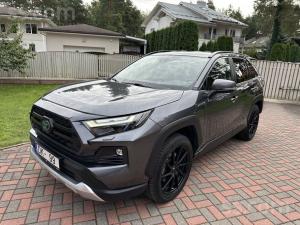 Pelēks Toyota RAV4 2022 Rīga, ar dzinēja tilpumu 2.50 L un nobraukumu 67 tūkst. km par 34850 €, foto  vietnē AUTOMOTO.COM.LV