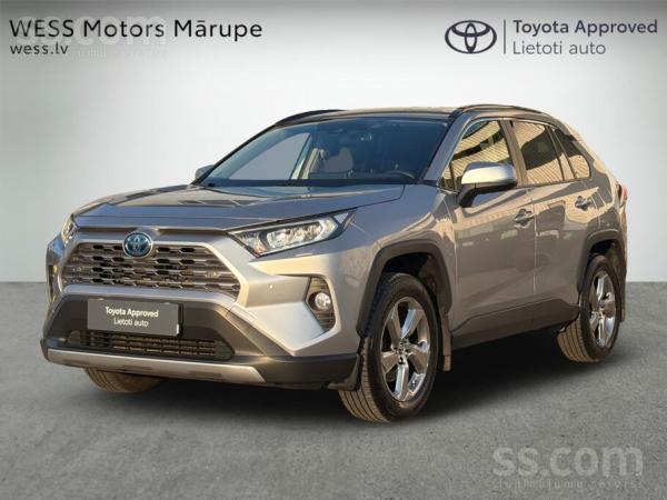 Toyota RAV4 2022 Rīga vietnē Pelēks Toyota RAV4 2022 Rīga, ar dzinēja tilpumu 2.50 L un nobraukumu 90 tūkst. km par 29990 €, foto 1 vietnē AUTOMOTO.COM.LV
