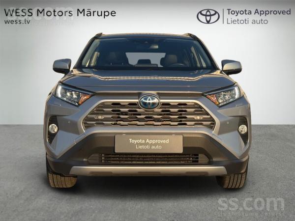 Toyota RAV4 2022 Rīga vietnē Pelēks Toyota RAV4 2022 Rīga, ar dzinēja tilpumu 2.50 L un nobraukumu 90 tūkst. km par 29990 €, foto 6 vietnē AUTOMOTO.COM.LV