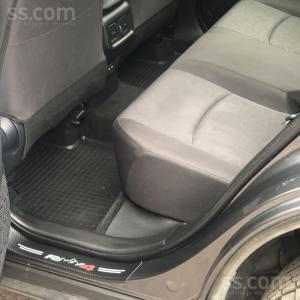 Pelēks Toyota RAV4 2022 Rīga, ar dzinēja tilpumu 2.00 L un nobraukumu 119 tūkst. km par 23500 €, foto 7 vietnē AUTOMOTO.COM.LV
