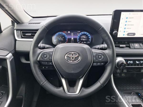 Pelēks Toyota RAV4 2023 Rīga, ar dzinēja tilpumu 2.00 L un nobraukumu 31 tūkst. km par 26900 €, foto 11 vietnē AUTOMOTO.COM.LV
