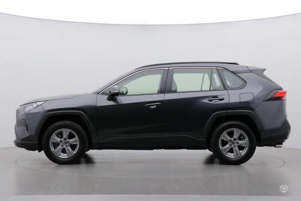 Pelēks Toyota RAV4 2023 Viļņa, ar dzinēja tilpumu 2.49 L un nobraukumu 41 tūkst. km par 32900 €, foto 4 vietnē AUTOMOTO.COM.LV