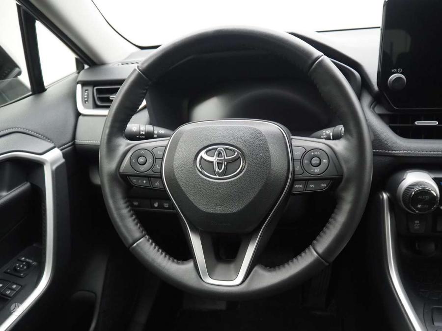 Pelēks Toyota RAV4 2023 Viļņa, ar dzinēja tilpumu 1.99 L un nobraukumu 43 tūkst. km par 27900 €, foto 20 vietnē AUTOMOTO.COM.LV