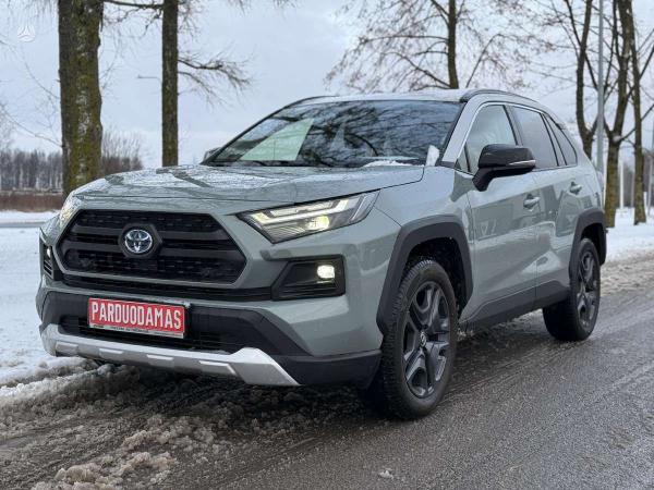 Grey Toyota RAV4 2023 in Panevezys, with an engine capacity of 2.49 L and mileage of 90 thousand km for 31950 €, photo 3 on AUTOMOTO.COM.LV