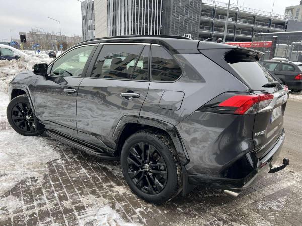 Pelēks Toyota RAV4 2023 Viļņa, ar dzinēja tilpumu 2.49 L un nobraukumu 250 tūkst. km par 23900 €, foto 3 vietnē AUTOMOTO.COM.LV
