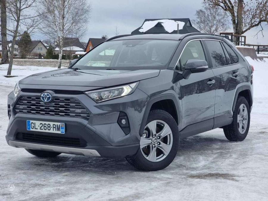Pelēks Toyota RAV4 2023 Tauragė, ar dzinēja tilpumu 2.50 L un nobraukumu 268 tūkst. km par 18500 €, foto 2 vietnē AUTOMOTO.COM.LV