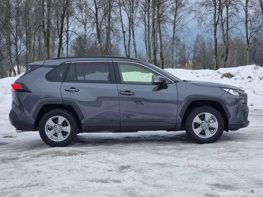 Pelēks Toyota RAV4 2023 Tauragė, ar dzinēja tilpumu 2.50 L un nobraukumu 268 tūkst. km par 18500 €, foto 5 vietnē AUTOMOTO.COM.LV