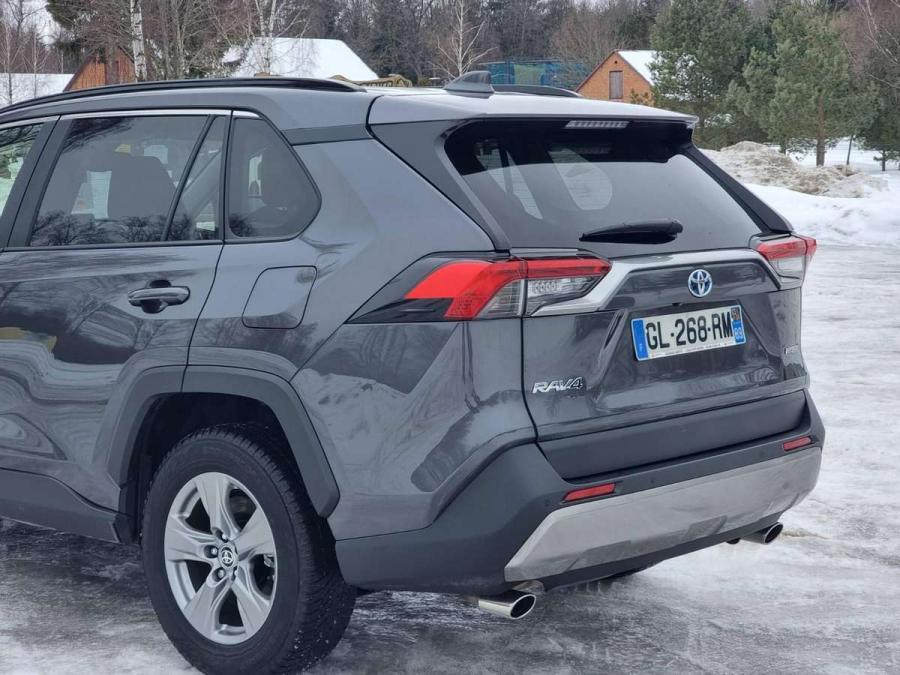 Pelēks Toyota RAV4 2023 Tauragė, ar dzinēja tilpumu 2.50 L un nobraukumu 268 tūkst. km par 18500 €, foto 8 vietnē AUTOMOTO.COM.LV