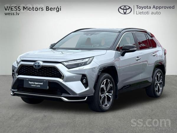 Pelēks Toyota RAV4 2023 Rīga, ar dzinēja tilpumu 2.50 L un nobraukumu 65 tūkst. km par 43990 €, foto  vietnē AUTOMOTO.COM.LV
