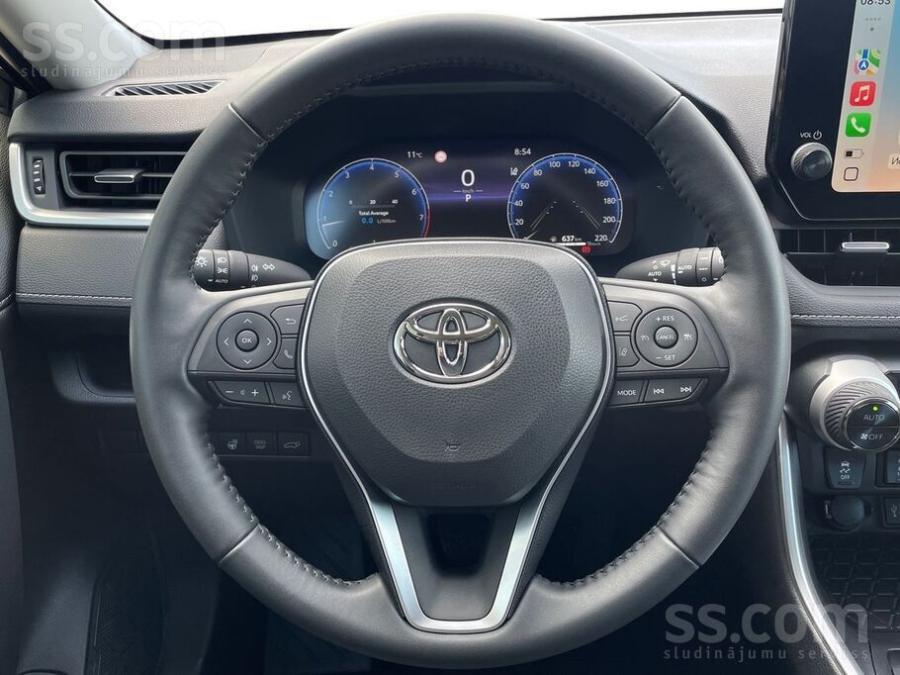 Pelēks Toyota RAV4 2023 Rīga, ar dzinēja tilpumu 2.00 L un nobraukumu 47 tūkst. km par 31990 €, foto 13 vietnē AUTOMOTO.COM.LV