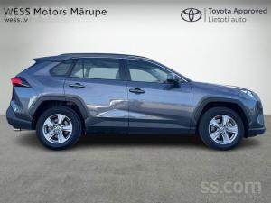 Pelēks Toyota RAV4 2023 Rīga, ar dzinēja tilpumu 2.00 L un nobraukumu 47 tūkst. km par 31990 €, foto 17 vietnē AUTOMOTO.COM.LV