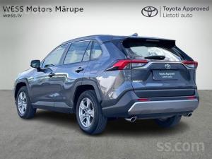 Pelēks Toyota RAV4 2023 Rīga, ar dzinēja tilpumu 2.00 L un nobraukumu 47 tūkst. km par 31990 €, foto 18 vietnē AUTOMOTO.COM.LV