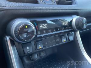 Pelēks Toyota RAV4 2023 Rīga, ar dzinēja tilpumu 2.00 L un nobraukumu 47 tūkst. km par 31990 €, foto 28 vietnē AUTOMOTO.COM.LV