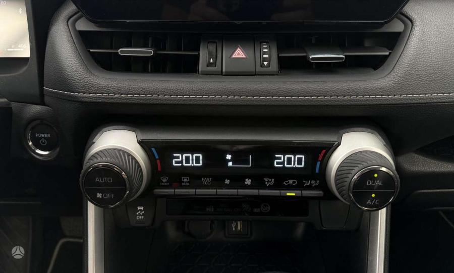 Grey Toyota RAV4 2023 in Vilnius, with an engine capacity of 2.49 L and mileage of 122 thousand km for 28990 €, photo 30 on AUTOMOTO.COM.LV