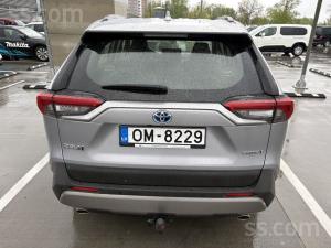 Pelēks Toyota RAV4 2023 Rīga, ar dzinēja tilpumu 2.50 L un nobraukumu 72 tūkst. km par 29000 €, foto 6 vietnē AUTOMOTO.COM.LV