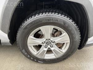 Pelēks Toyota RAV4 2023 Rīga, ar dzinēja tilpumu 2.50 L un nobraukumu 72 tūkst. km par 29000 €, foto 22 vietnē AUTOMOTO.COM.LV