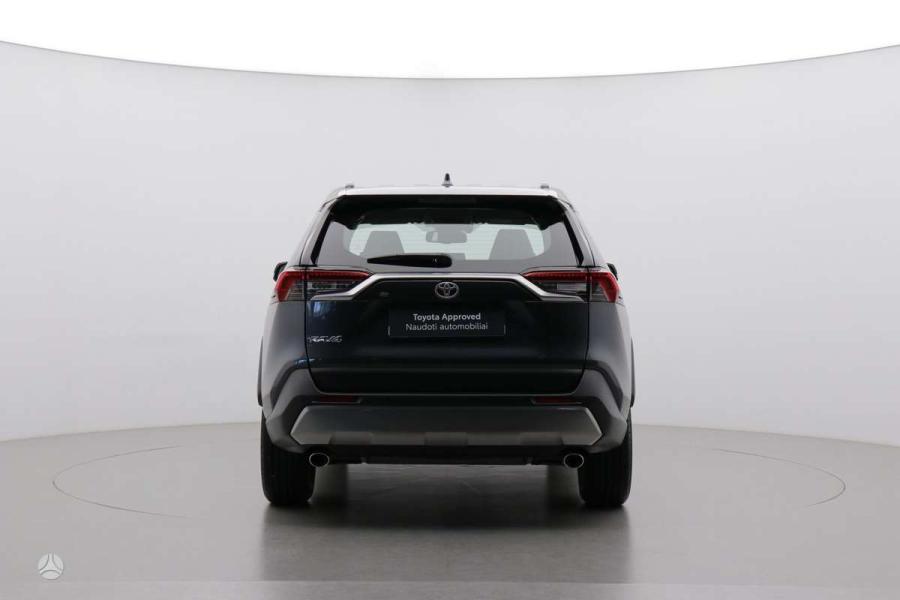 Grey Toyota RAV4 2023 in Vilnius, with an engine capacity of 1.99 L and mileage of 78 thousand km for 26900 €, photo 6 on AUTOMOTO.COM.LV