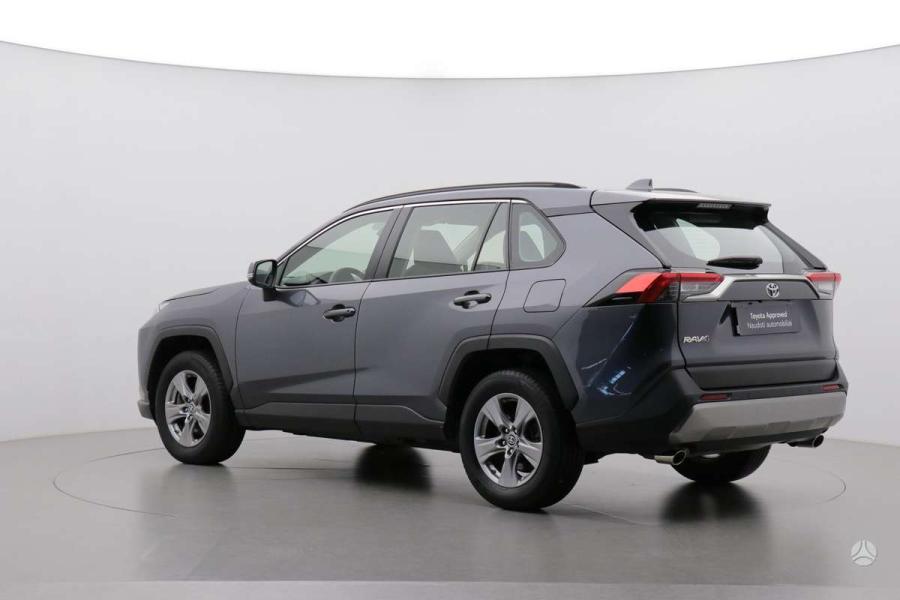 Grey Toyota RAV4 2023 in Vilnius, with an engine capacity of 1.99 L and mileage of 78 thousand km for 26900 €, photo 19 on AUTOMOTO.COM.LV