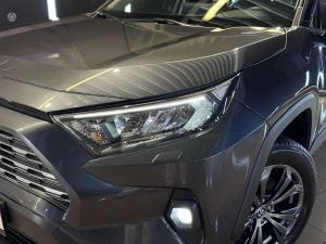Pelēks Toyota RAV4 2023 Viļņa, ar dzinēja tilpumu 2.50 L un nobraukumu 92 tūkst. km par 31950 €, foto 4 vietnē AUTOMOTO.COM.LV