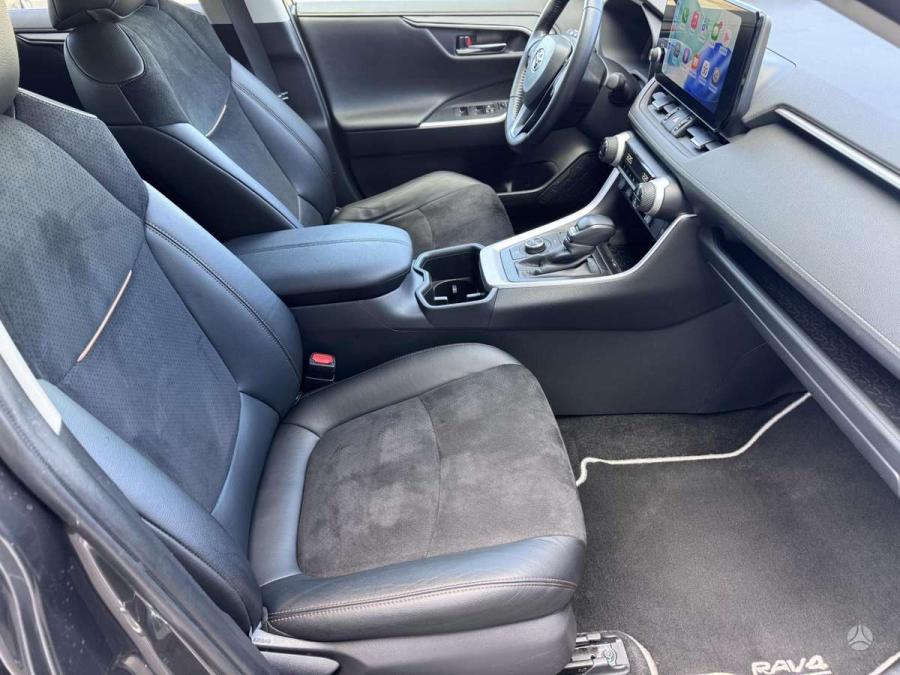 Pelēks Toyota RAV4 2023 Viļņa, ar dzinēja tilpumu 2.50 L un nobraukumu 92 tūkst. km par 31950 €, foto 8 vietnē AUTOMOTO.COM.LV