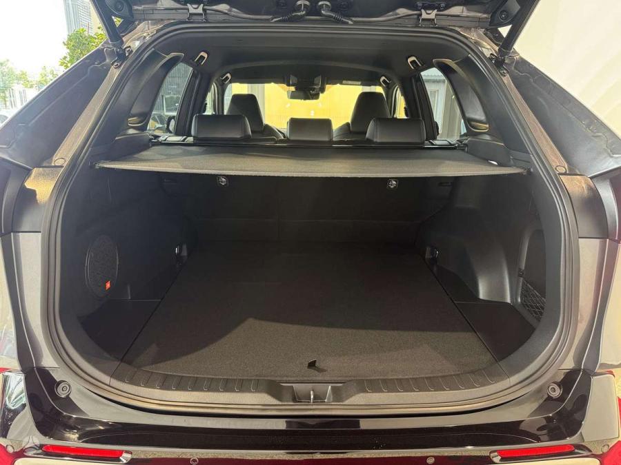Pelēks Toyota RAV4 2023 Šauļi, ar dzinēja tilpumu 2.49 L un nobraukumu 24 tūkst. km par 36900 €, foto 10 vietnē AUTOMOTO.COM.LV