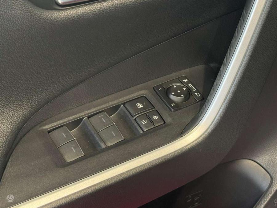 Pelēks Toyota RAV4 2023 Šauļi, ar dzinēja tilpumu 2.49 L un nobraukumu 24 tūkst. km par 36900 €, foto 16 vietnē AUTOMOTO.COM.LV