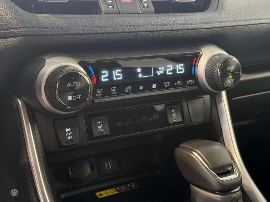 Pelēks Toyota RAV4 2023 Šauļi, ar dzinēja tilpumu 2.49 L un nobraukumu 24 tūkst. km par 36900 €, foto 27 vietnē AUTOMOTO.COM.LV