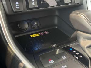 Pelēks Toyota RAV4 2023 Šauļi, ar dzinēja tilpumu 2.49 L un nobraukumu 24 tūkst. km par 36900 €, foto 28 vietnē AUTOMOTO.COM.LV