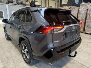 Grey Toyota RAV4 2023 in Vilnius, with an engine capacity of 2.49 L and mileage of 77 thousand km for 35999 €, photo 15 on AUTOMOTO.COM.LV