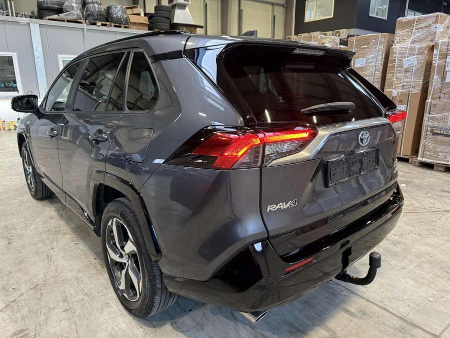 Grey Toyota RAV4 2023 in Vilnius, with an engine capacity of 2.49 L and mileage of 77 thousand km for 35999 €, photo 15 on AUTOMOTO.COM.LV