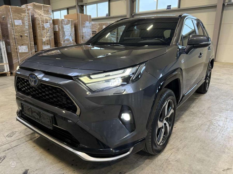 Grey Toyota RAV4 2023 in Vilnius, with an engine capacity of 2.49 L and mileage of 140 thousand km for 33999 €, photo 11 on AUTOMOTO.COM.LV