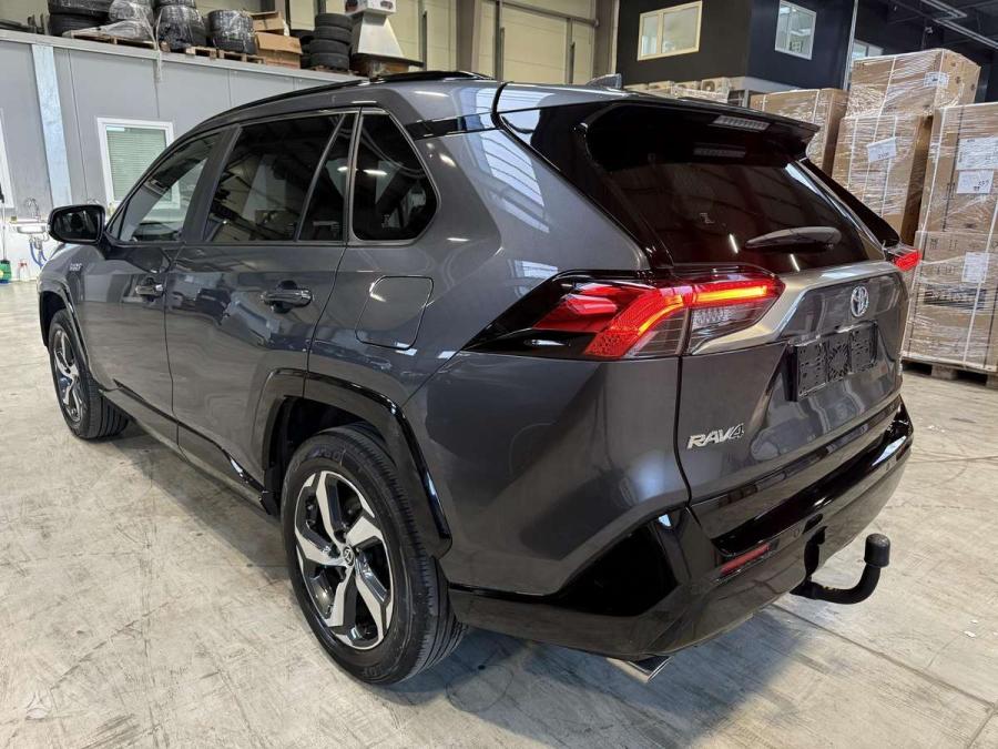 Grey Toyota RAV4 2023 in Vilnius, with an engine capacity of 2.49 L and mileage of 140 thousand km for 33999 €, photo 15 on AUTOMOTO.COM.LV