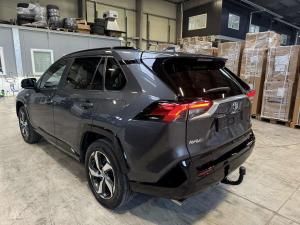 Grey Toyota RAV4 2023 in Vilnius, with an engine capacity of 2.49 L and mileage of 140 thousand km for 33999 €, photo 16 on AUTOMOTO.COM.LV