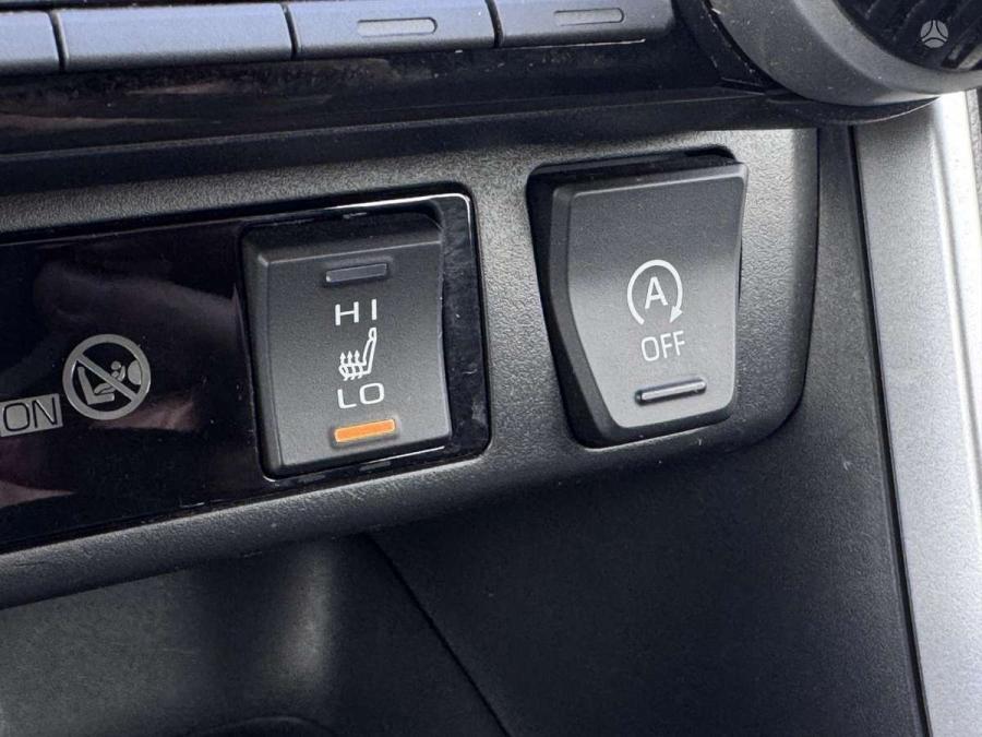 Pelēks Toyota RAV4 2023 Viļņa, ar dzinēja tilpumu 2.00 L un nobraukumu 53 tūkst. km par 27950 €, foto 25 vietnē AUTOMOTO.COM.LV