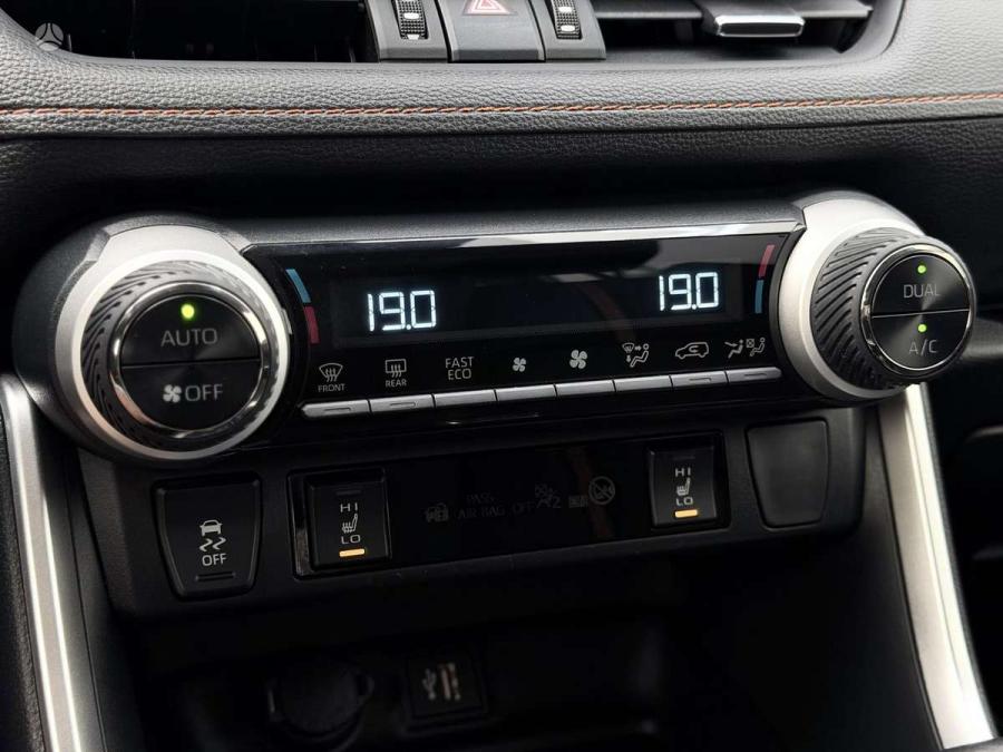 Серый Тойота РАВ 4 2023 в Вильнюс, объемом двигателя 2.49 л и пробегом 45 тыс. км за 35990 €, фото 27 на AUTOMOTO.COM.LV