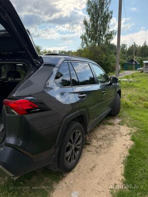 Pelēks Toyota RAV4 2023 Narva, ar dzinēja tilpumu 2.00 L un nobraukumu 32 tūkst. km par 34000 €, foto 4 vietnē AUTOMOTO.COM.LV