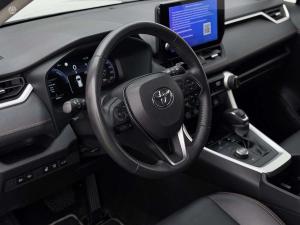Pelēks Toyota RAV4 2023 Viļņa, ar dzinēja tilpumu 2.49 L un nobraukumu 45 tūkst. km par 35990 €, foto 10 vietnē AUTOMOTO.COM.LV