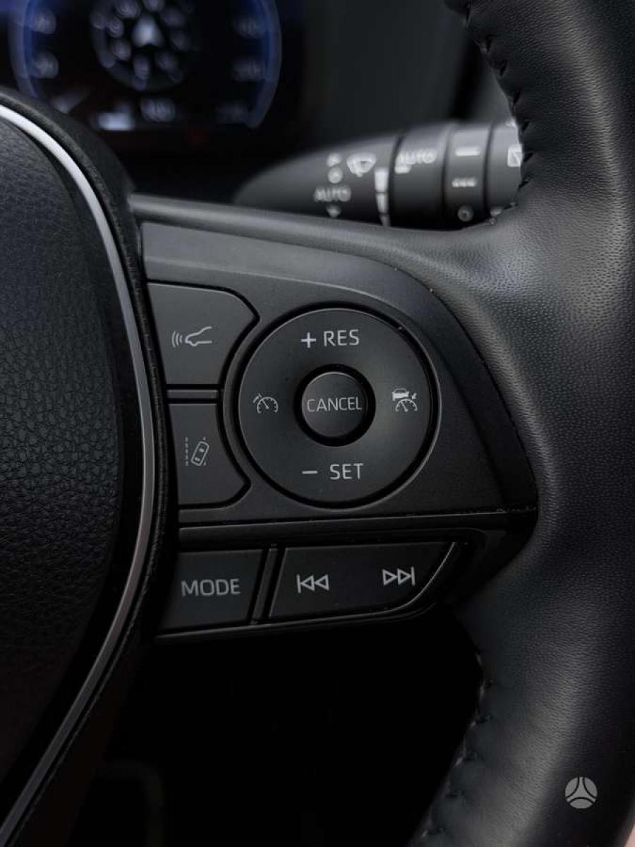 Pelēks Toyota RAV4 2023 Viļņa, ar dzinēja tilpumu 2.49 L un nobraukumu 45 tūkst. km par 35990 €, foto 31 vietnē AUTOMOTO.COM.LV
