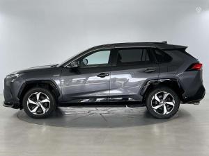 Pelēks Toyota RAV4 2023 Viļņa, ar dzinēja tilpumu 2.49 L un nobraukumu 69 tūkst. km par 39000 €, foto 4 vietnē AUTOMOTO.COM.LV