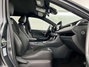 Pelēks Toyota RAV4 2023 Viļņa, ar dzinēja tilpumu 2.49 L un nobraukumu 69 tūkst. km par 39000 €, foto 7 vietnē AUTOMOTO.COM.LV