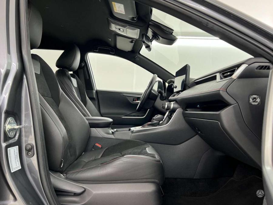Pelēks Toyota RAV4 2023 Viļņa, ar dzinēja tilpumu 2.49 L un nobraukumu 69 tūkst. km par 39000 €, foto 7 vietnē AUTOMOTO.COM.LV