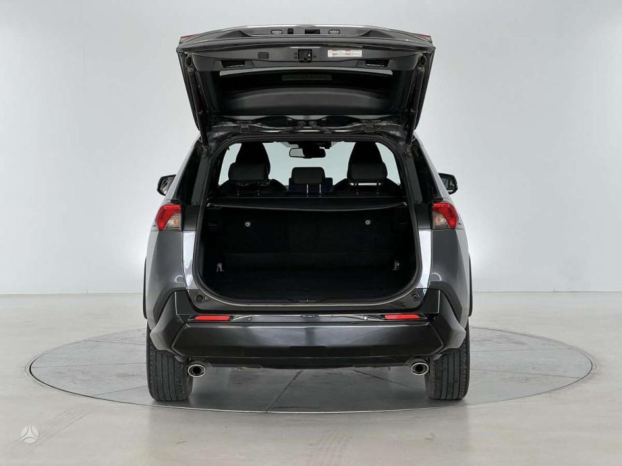 Pelēks Toyota RAV4 2023 Viļņa, ar dzinēja tilpumu 2.49 L un nobraukumu 69 tūkst. km par 39000 €, foto 11 vietnē AUTOMOTO.COM.LV