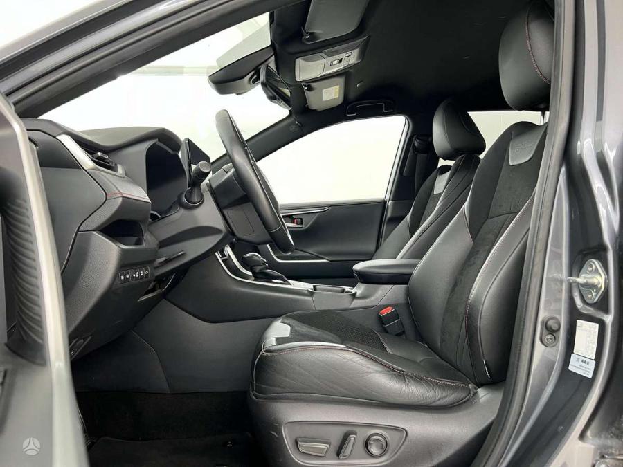 Pelēks Toyota RAV4 2023 Viļņa, ar dzinēja tilpumu 2.49 L un nobraukumu 69 tūkst. km par 39000 €, foto 12 vietnē AUTOMOTO.COM.LV