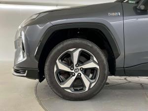 Pelēks Toyota RAV4 2023 Viļņa, ar dzinēja tilpumu 2.49 L un nobraukumu 69 tūkst. km par 39000 €, foto 16 vietnē AUTOMOTO.COM.LV